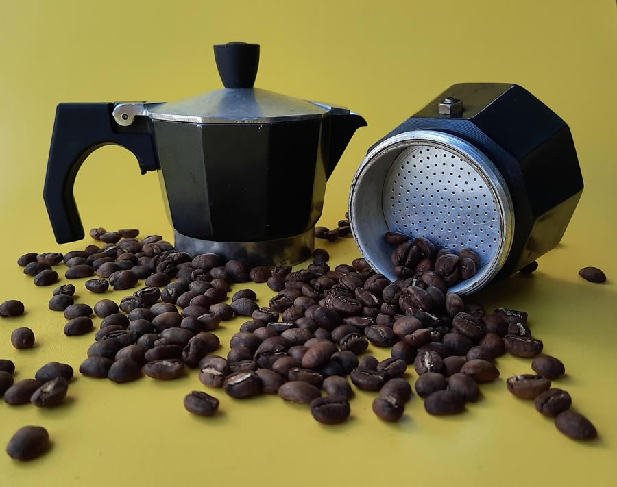 Coffee Types Explained: Beans, Drinks, Brewing Methods, and More (+Chart)
